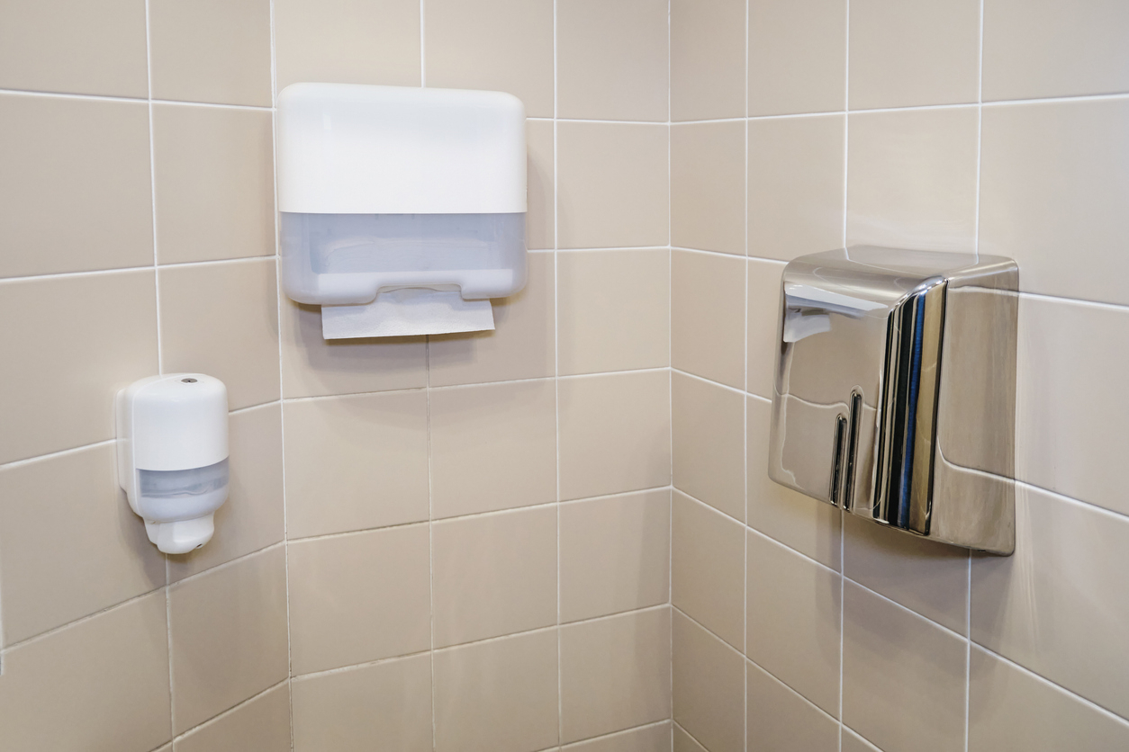 Quel essuie-mains installer dans les sanitaires de votre restaurant ...